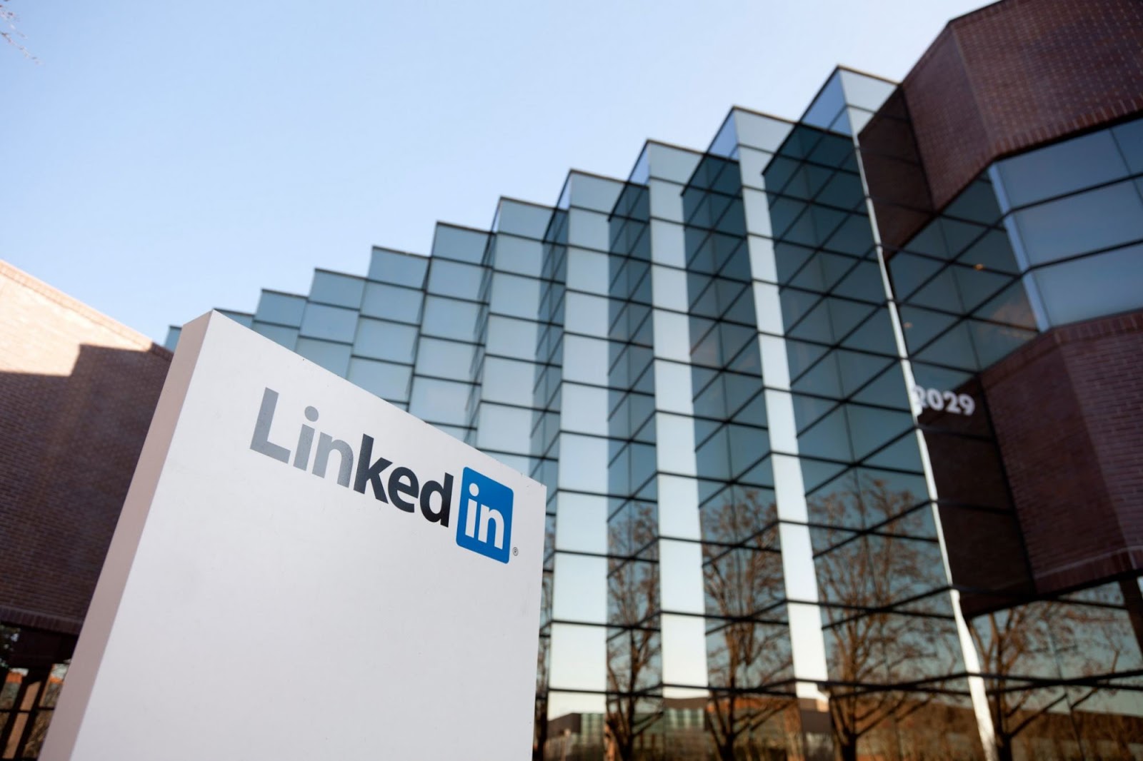 Microsoft's LinkedIn Is Curbing Inappropriate Profiles and Content from ...