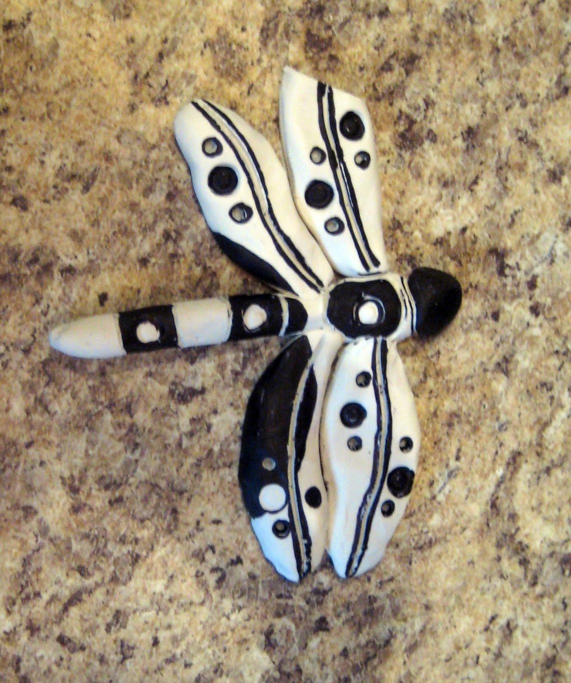 Mrs. Art Teacher!: I'm back! with a bug lesson