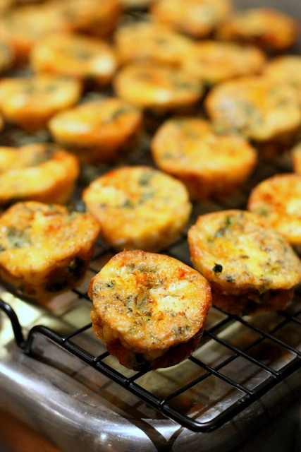 baking = love: Wedding nibbles: Spinach & feta mini quiches