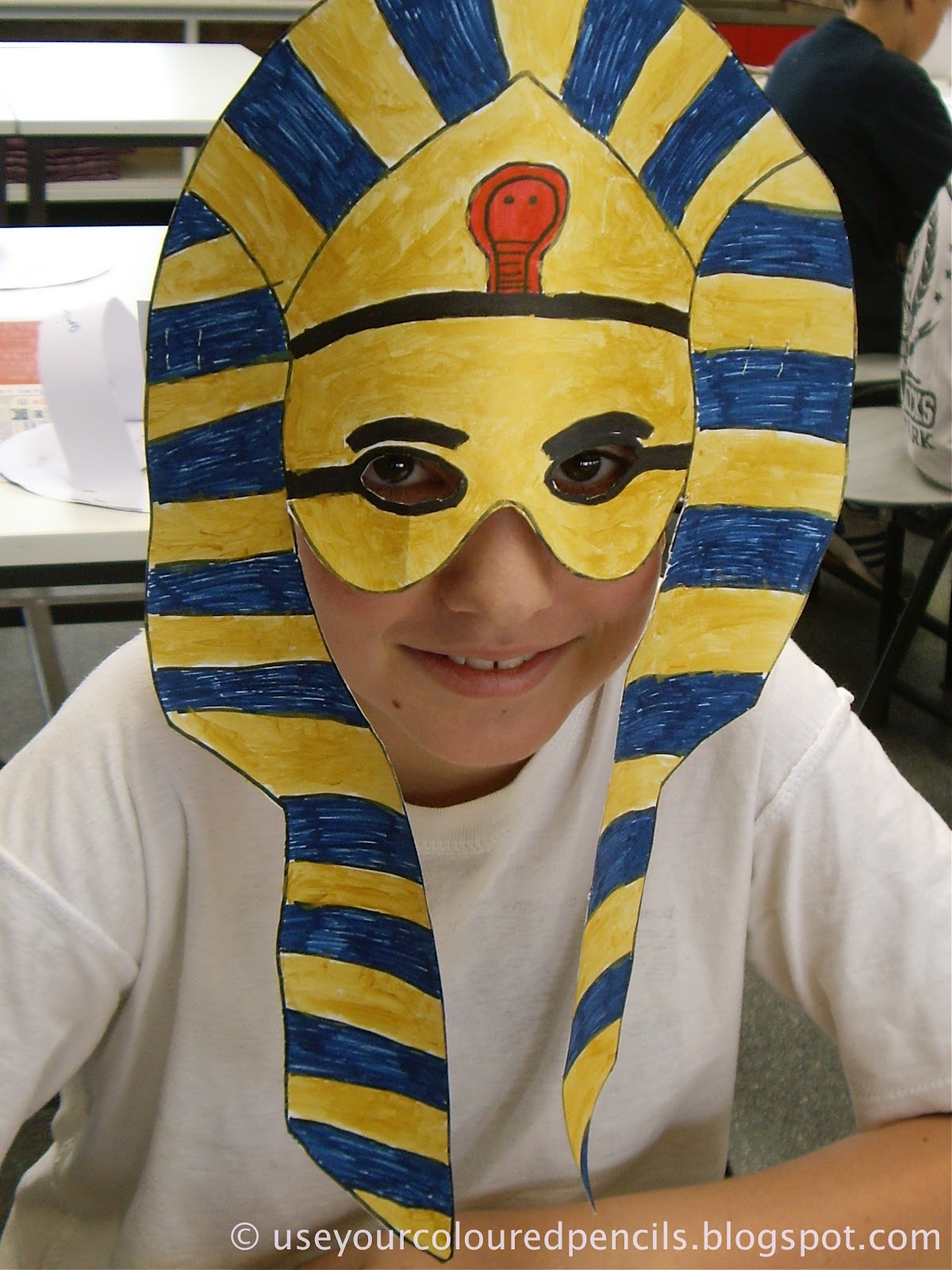 Use Your Coloured Pencils: Tutankhamun Masks