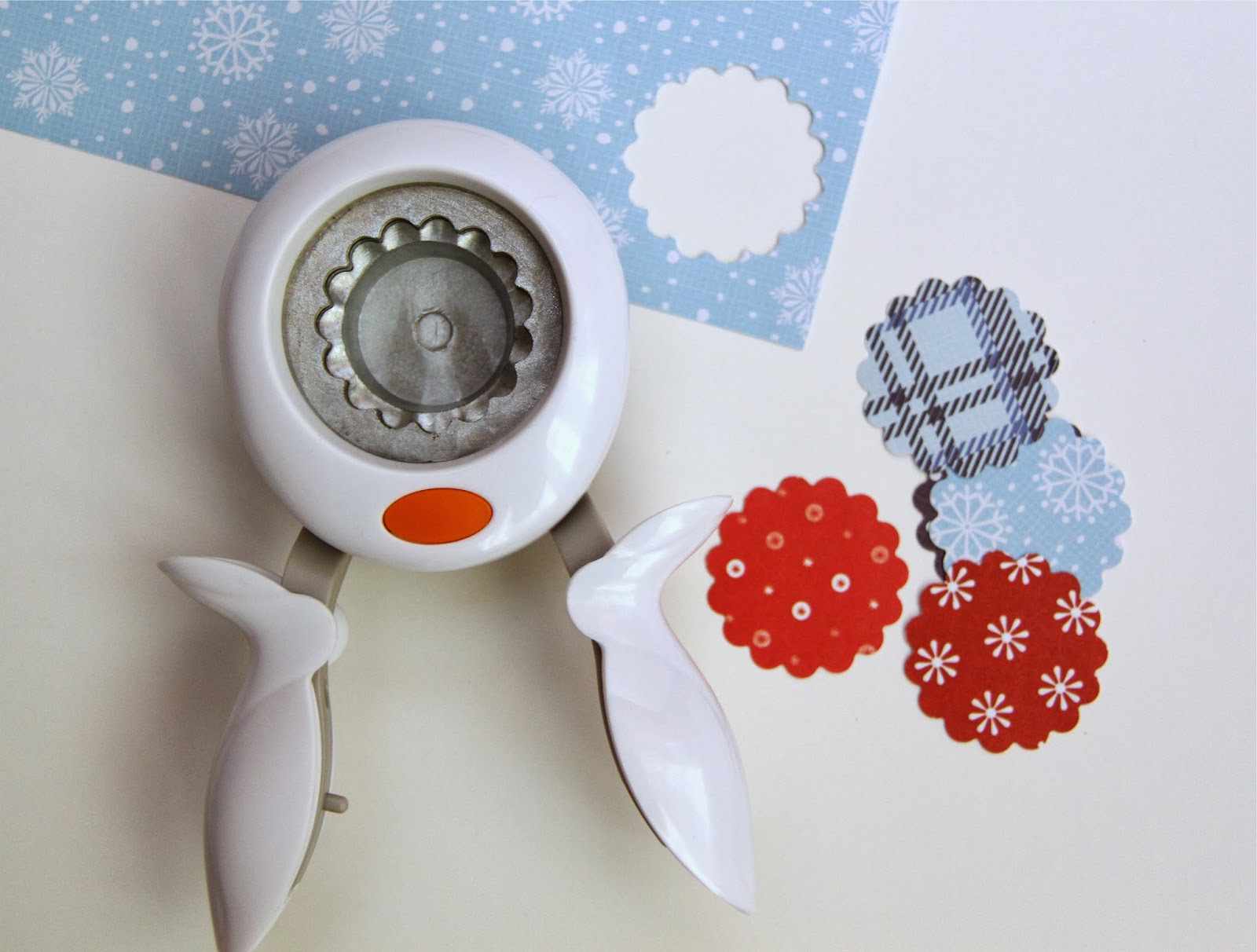TUTORIAL: Paper Rosette Gift Name Tags - Smashed Peas & Carrots