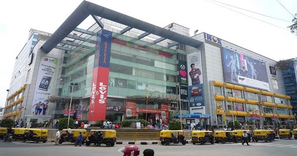 தக்குடு: பெண்களூர் டாப்ஸ்