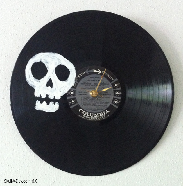 Skull Record Clock