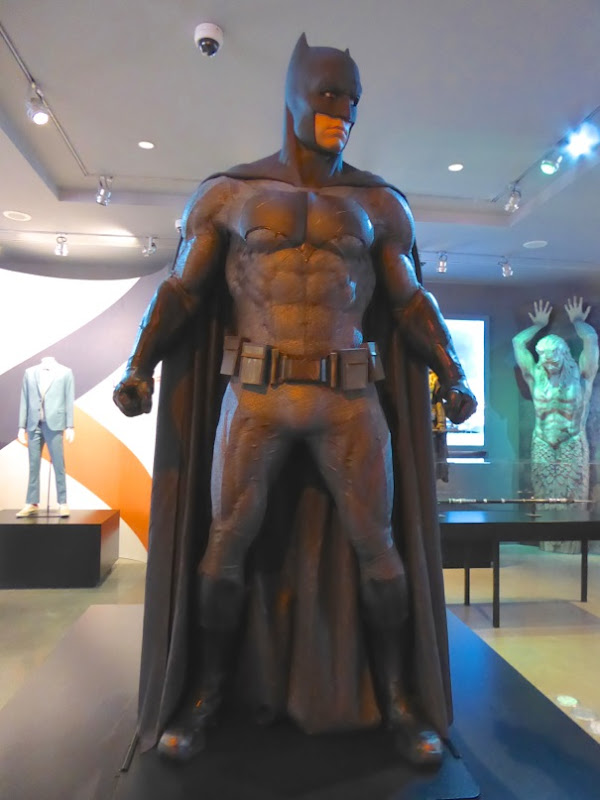 Hollywood Movie Costumes and Props: Ben Affleck's Grey Batsuit from ...