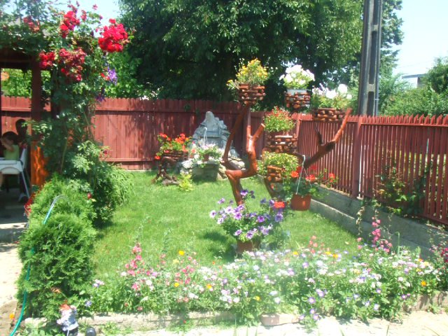 ornamente rustice de gradini