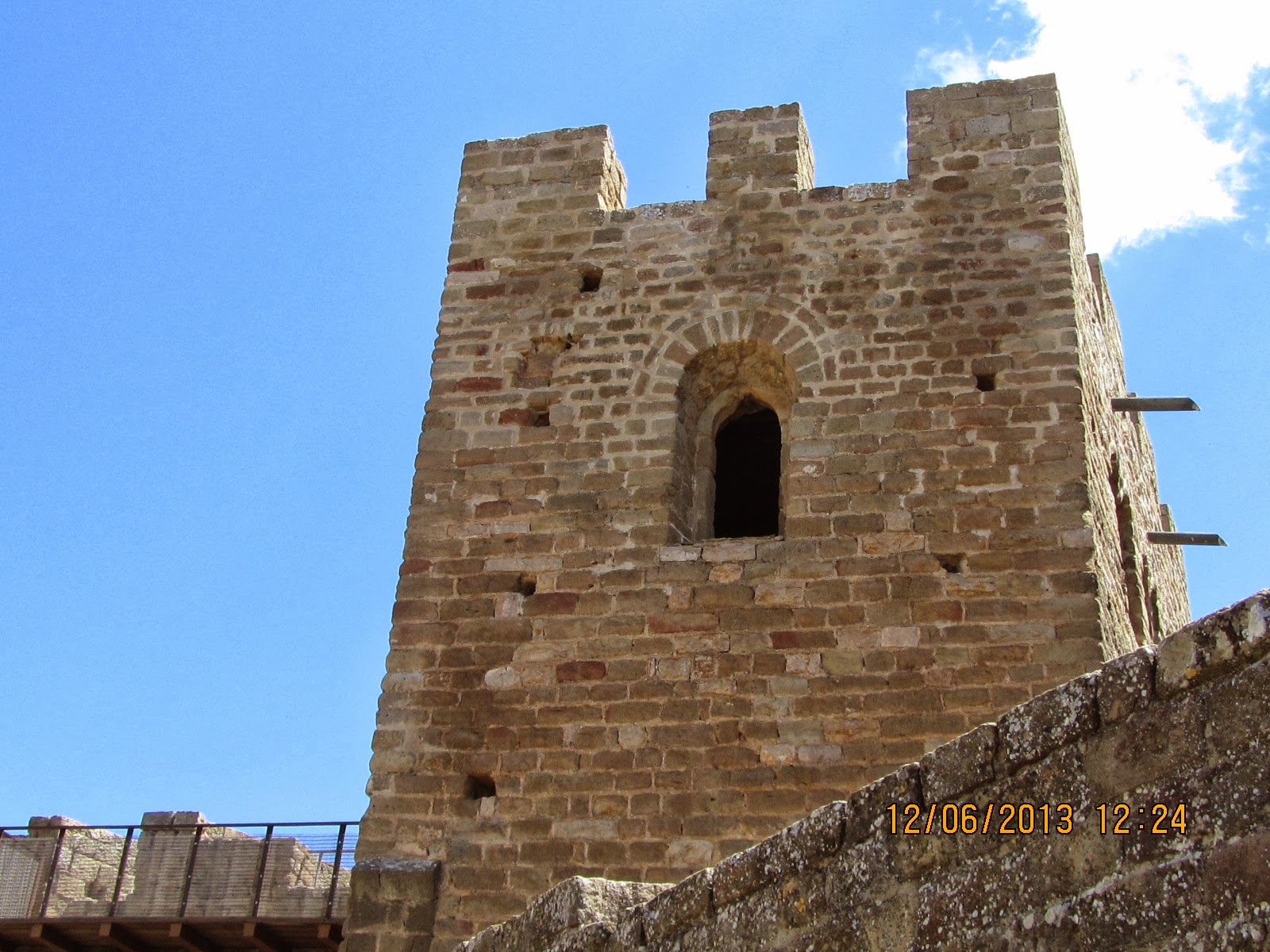 El MUNDO DE CORCÍN: CASTILLO DE OLARRE ( HUESCA )