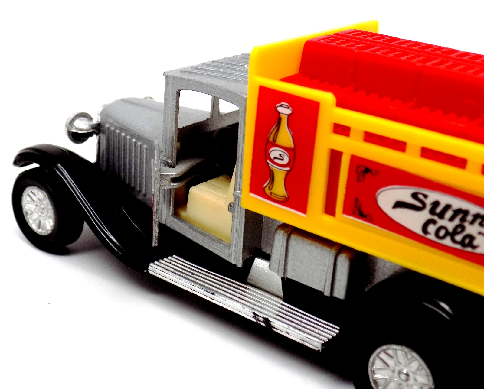 Toys and Stuff: 'SS' - 1/43 Scale Diecast Ford Model A Stakebed - Sunny ...