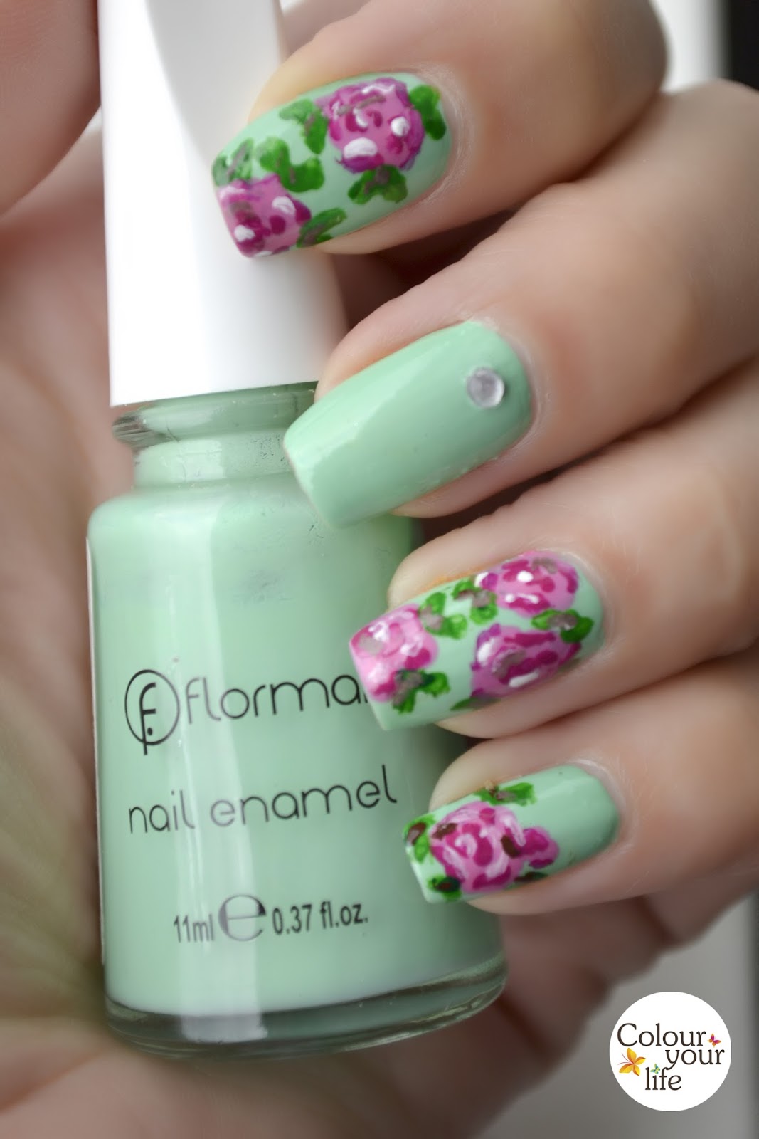 Colour your life: Alphabet nail art challenge - Letter R