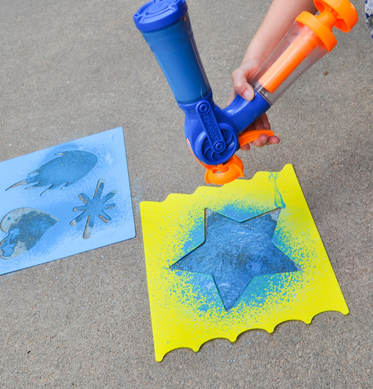 Crayola Side Walk Paint and Sidewalk Paint Sprayer Review: What's ...
