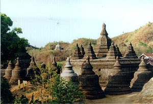 Arakan Kotawchay: Mrauk-U in Rakhine State