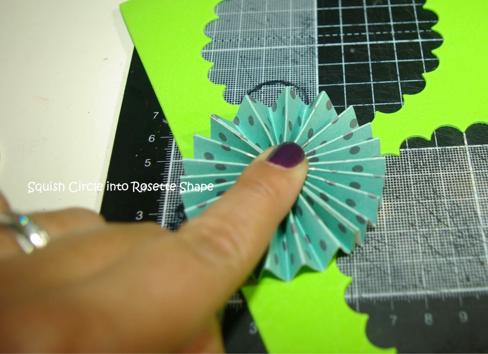 Ham'n'Mule Designs: Rosette tutorial...
