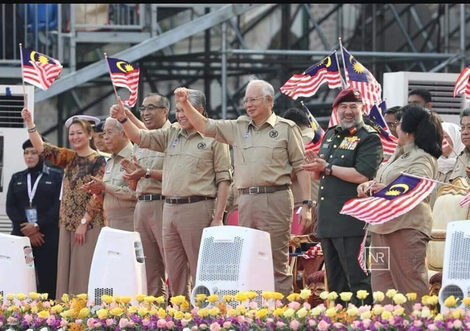 Gambar Warna Warni Perarakan Hari Kemerdekaan Ke 61 infomalay12 ...