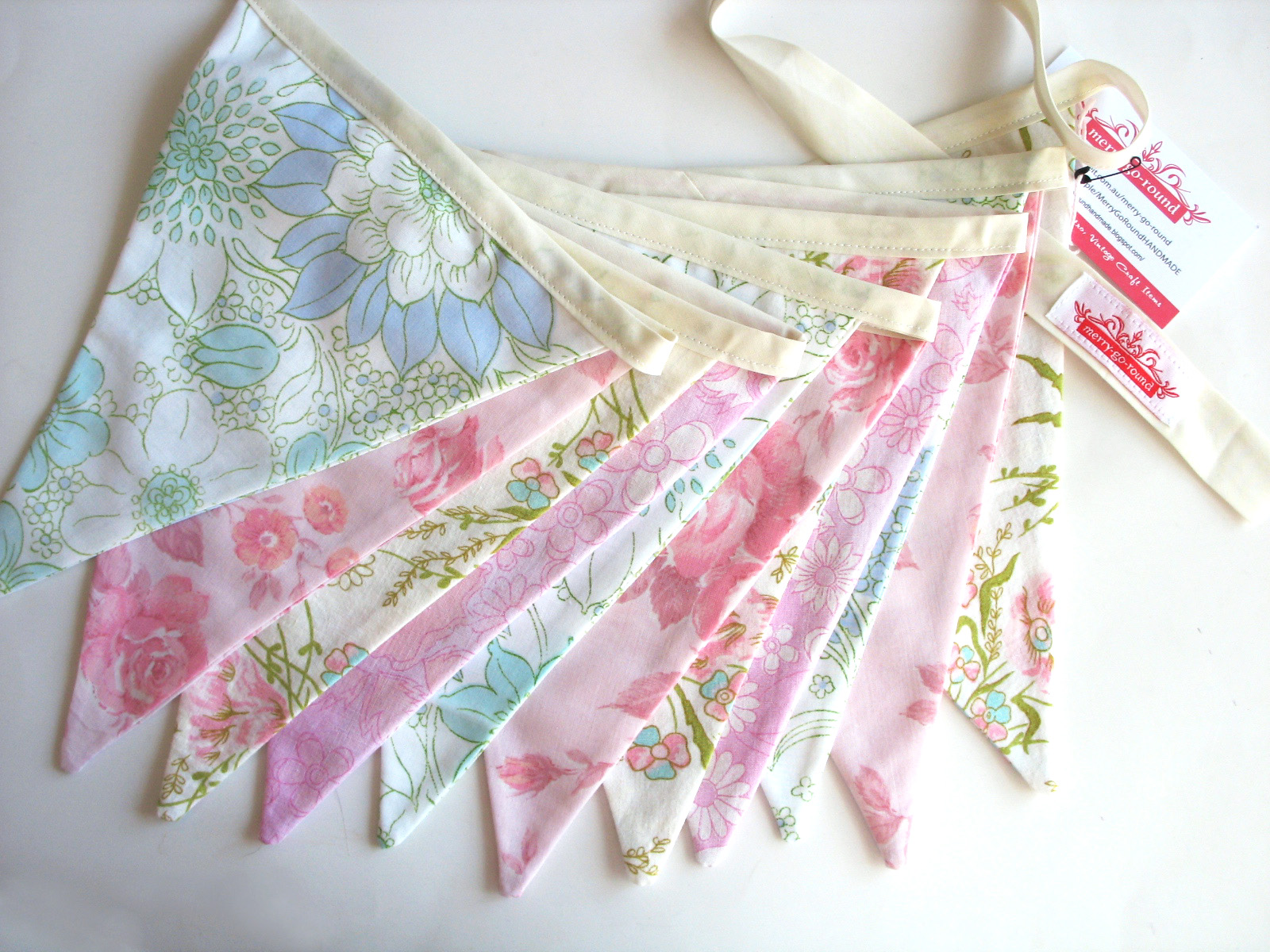 Merry-Go-Round Handmade: Merry-Go-Round Handmade - Wedding Fabric Bunting