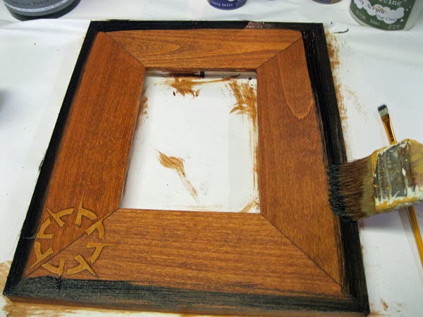 Wood Icing® Company: Wood Icing/Compass Stencil Project