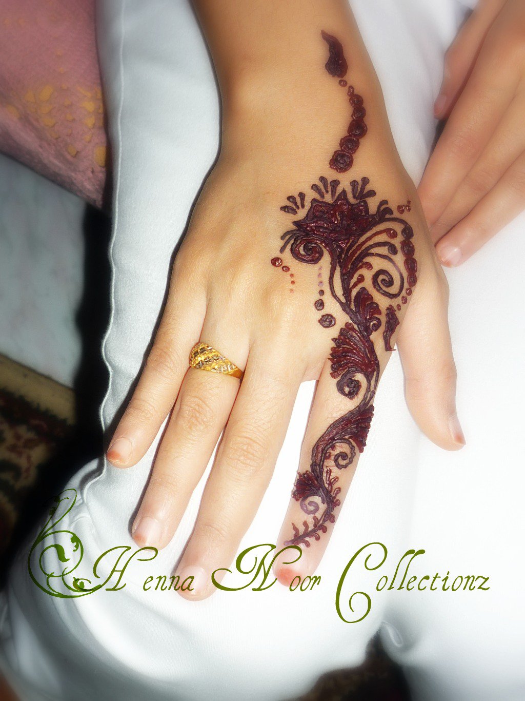 PERKHIDMATAN UKIRAN INAI PENGANTIN: Henna/Inai : 2 tone- shah Alam ...