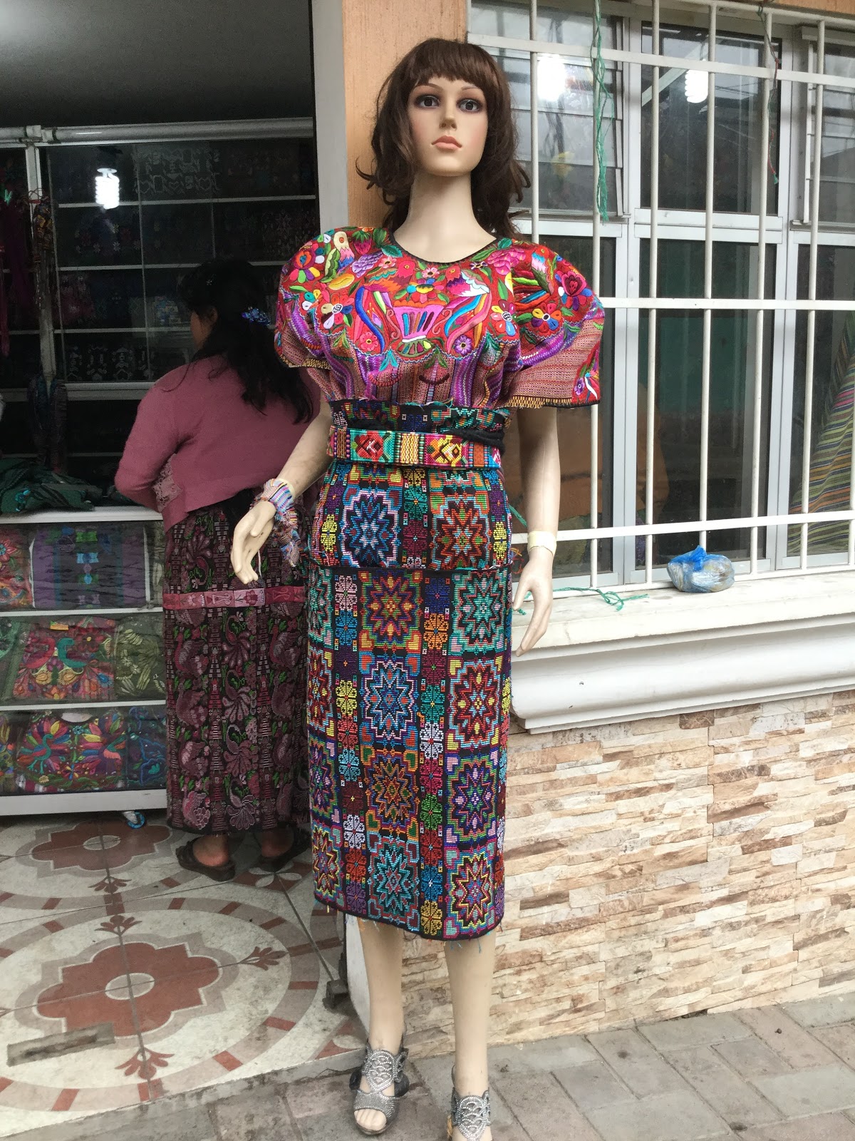 Traditional Dress, Learning K'iche', & Weekend Shenanigans