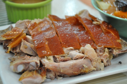 the seasoned first timer: Lydia's Lechon Restaurant
