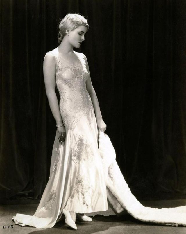 30 Vintage Portrait Photos of Tragic Beauty Jeanette Loff, the ...