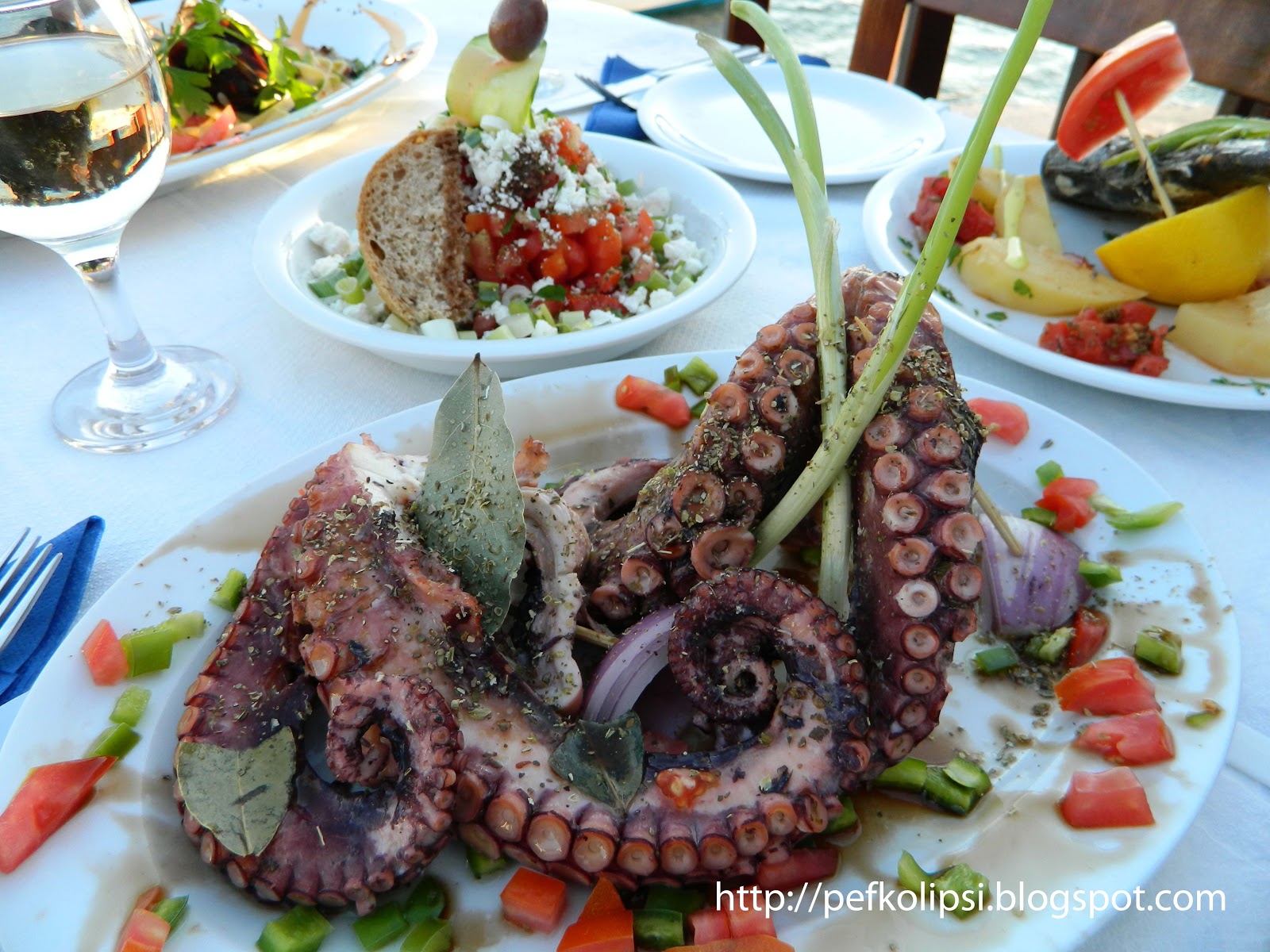 PEFKO Restaurant LIPSI