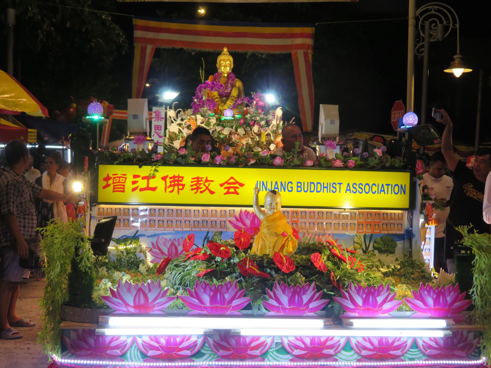 Kee Hua Chee Live!: WESAK DAY PROCESSION WHICH STARTED FROM MAHA VIHARA ...