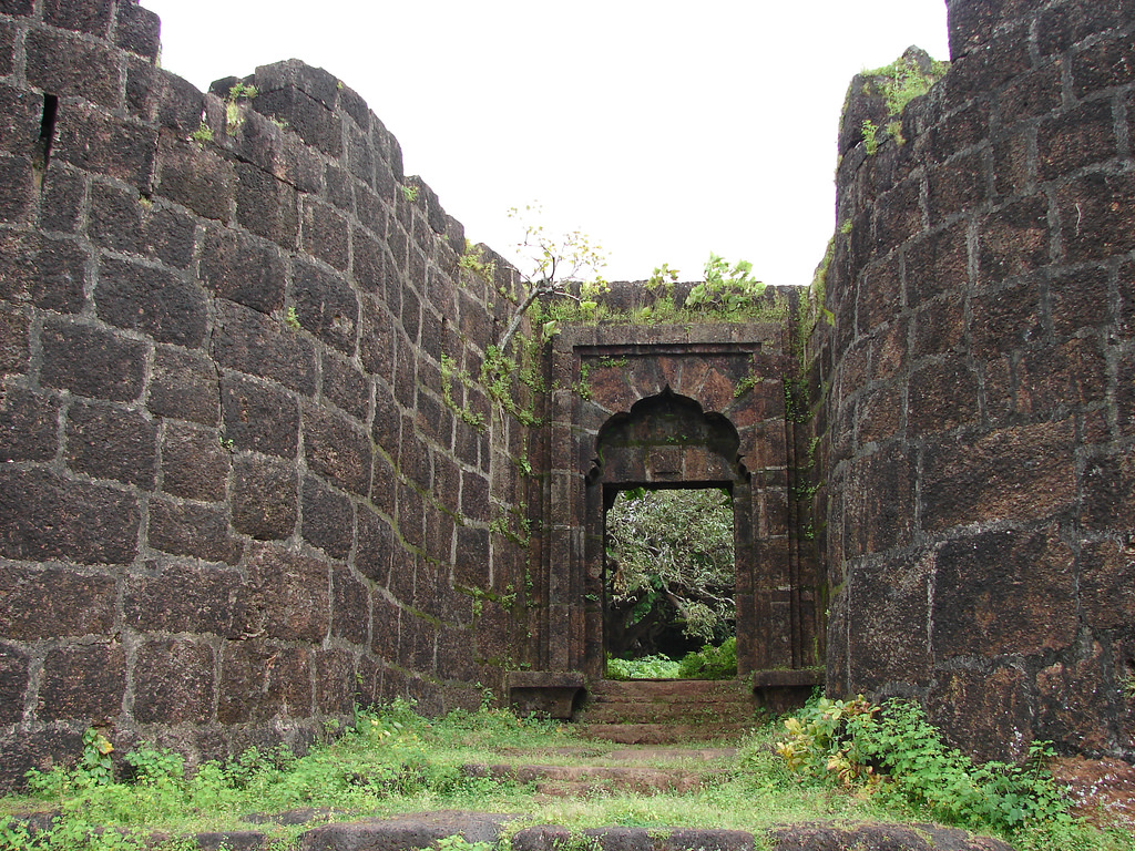 Bankot Fort (Himmatgad Fort) | Konkankatta.in