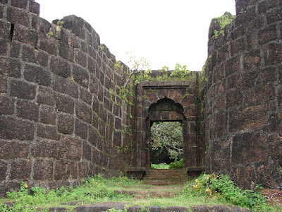 Bankot Fort (Himmatgad Fort) | Konkankatta.in