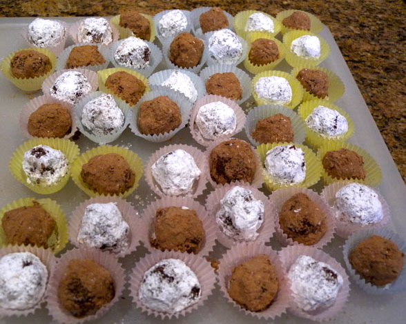 Dying for Chocolate: Terry Odell's Apricot Brandy Balls