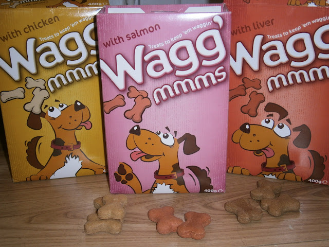 This is me Sarah mum of 3: Wagg MMM's - Tasty Treats