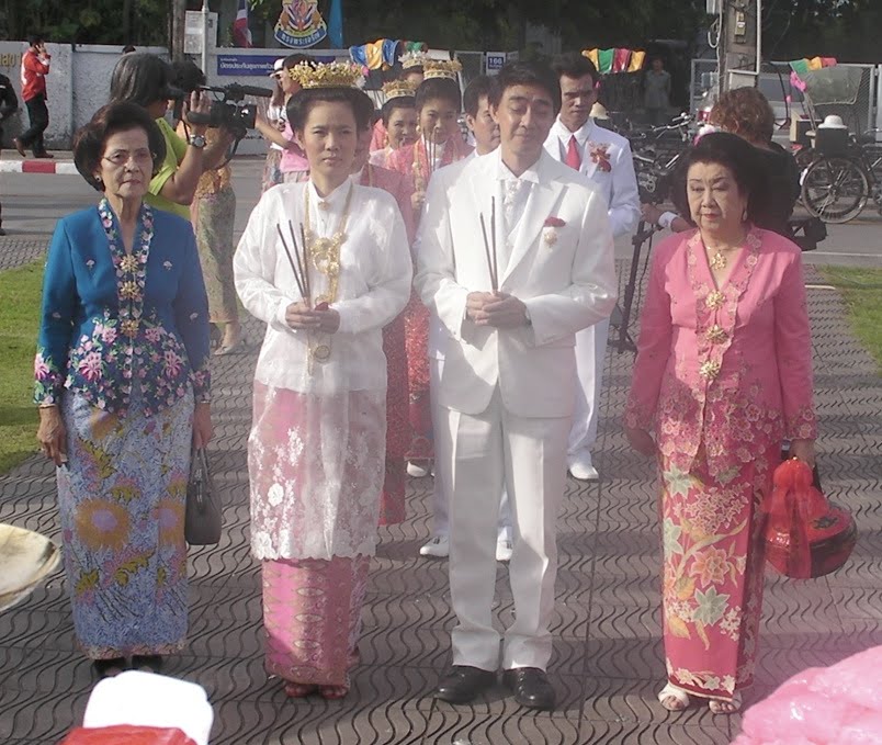 PHUKET INFORMATION: Baba Weddings