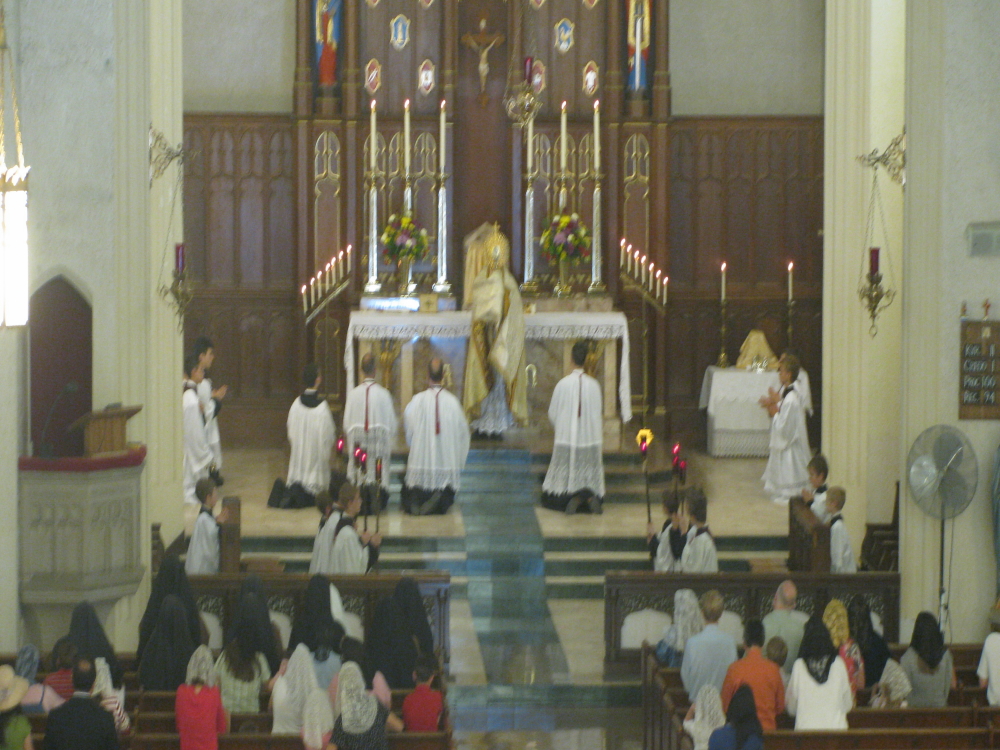 A Catholic Life: Corpus Christi at St. Vincent's Chapel (SSPX)