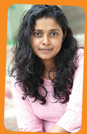 Kumkumapoovu Actress Shalini with Husband | Serial Shalini family ...