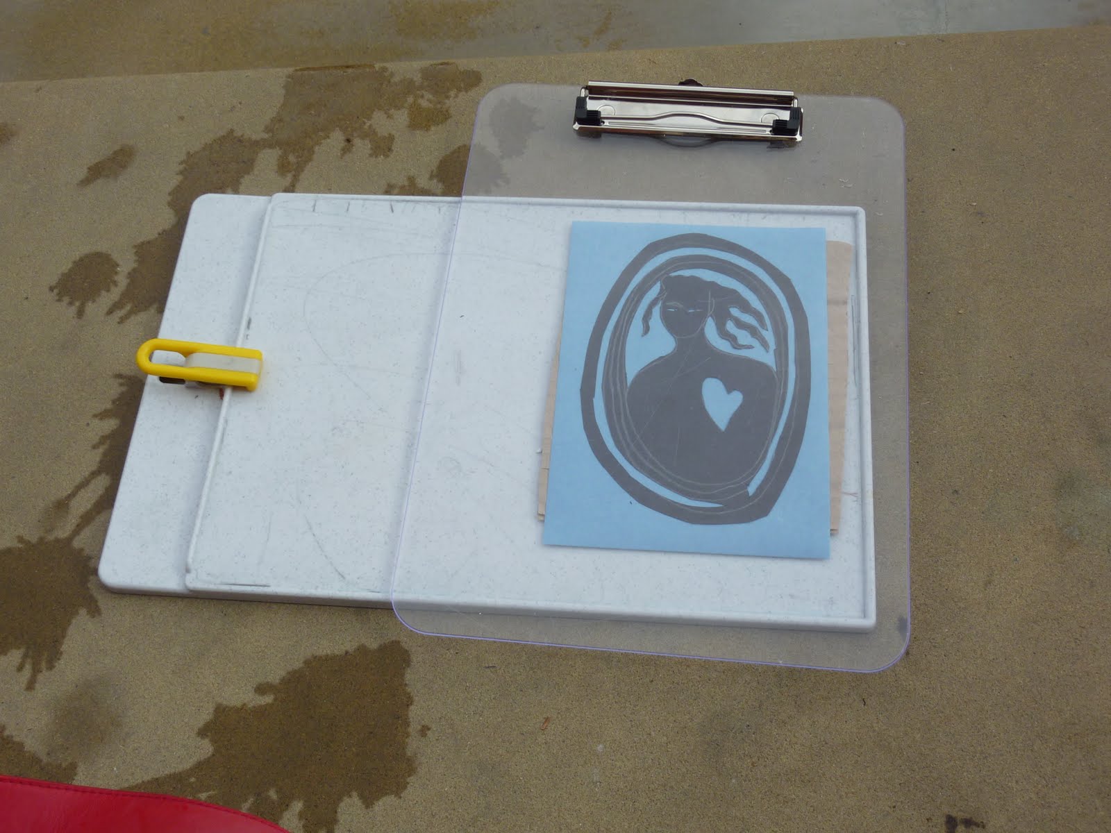 I teach art: Light Sensitive Paper with Wire Portraits (Nature Print Paper)