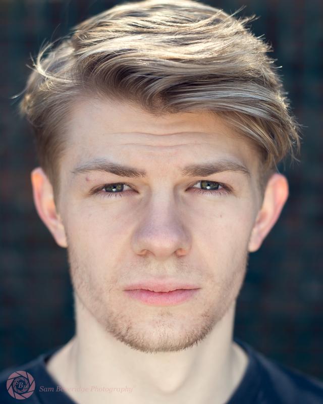 U2 Sombras e Árvores Altas - Blog: Aparentemente, cena trazendo Matthew ...