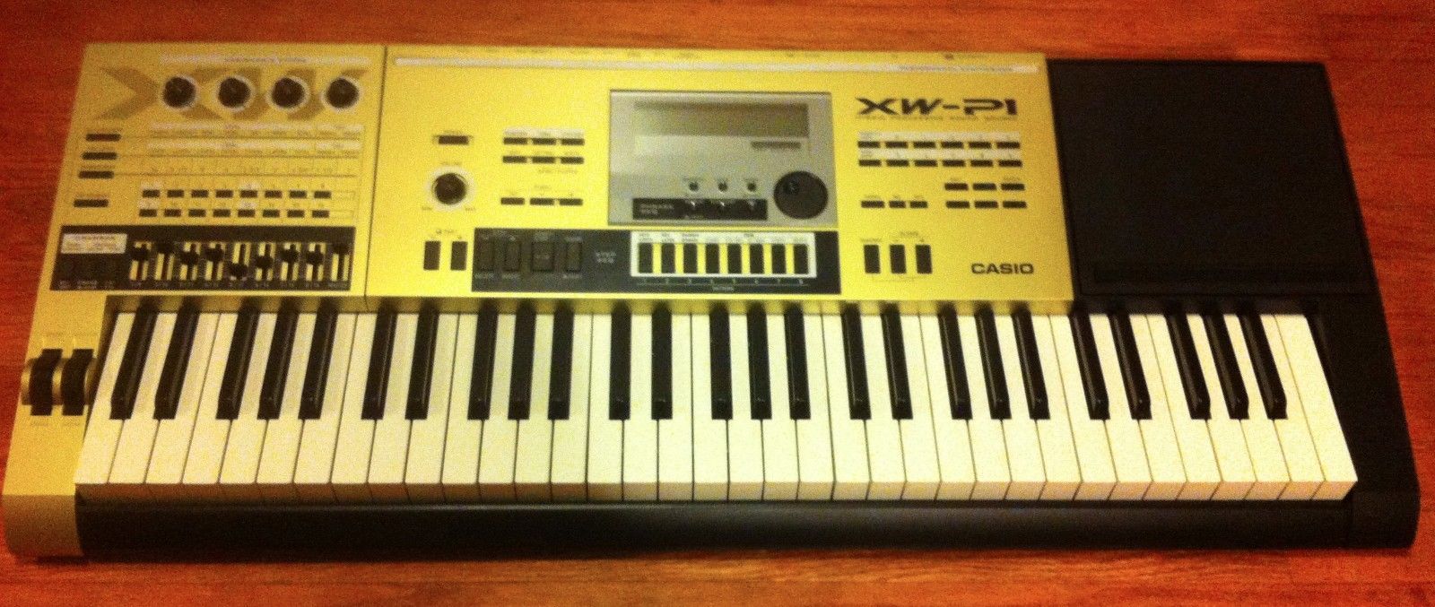 MATRIXSYNTH-B: Casio XW-P1 61-Key Synthesizer (Limited Edition Gold Tone)