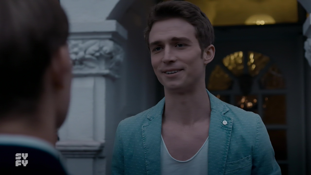 ausCAPS: Greg Austin shirtless and kissing Jordan Renzo in Class 1-01 ...