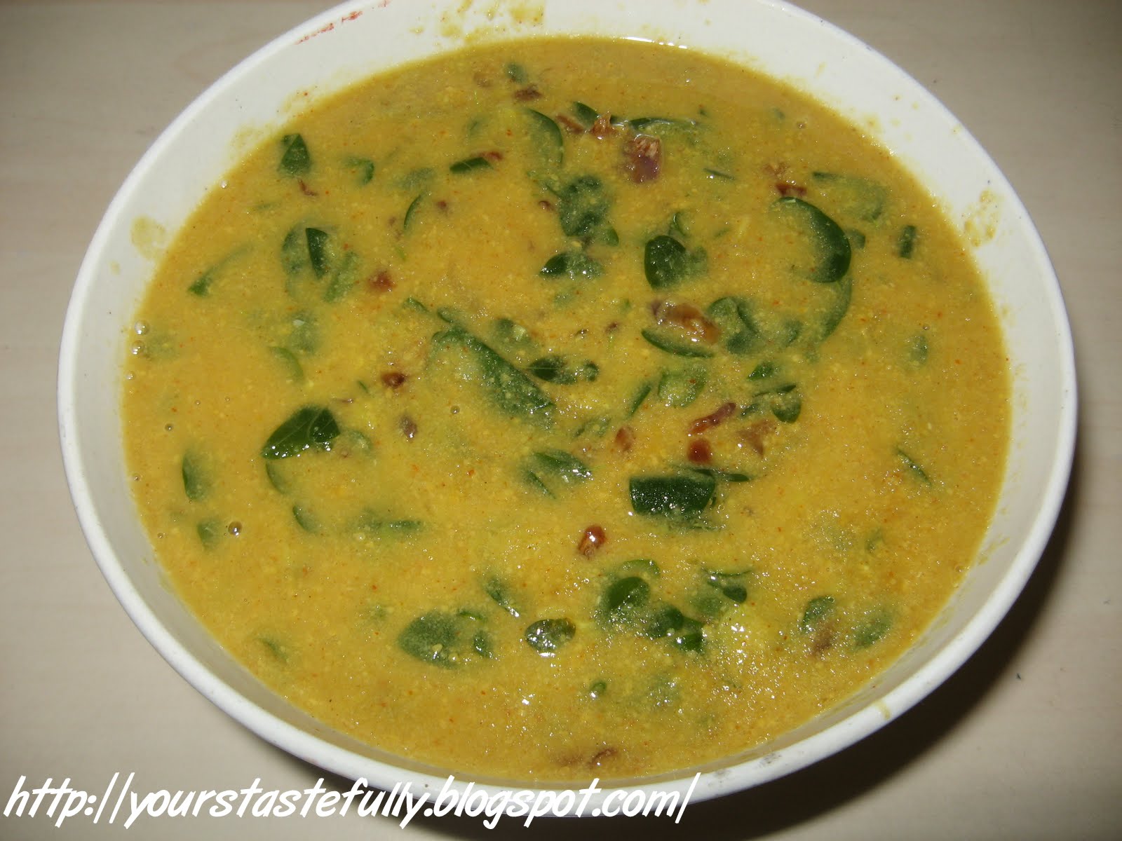 Yours Tastefully: Muringa Ila Parippu Kootan (Drumstick leaves curry ...
