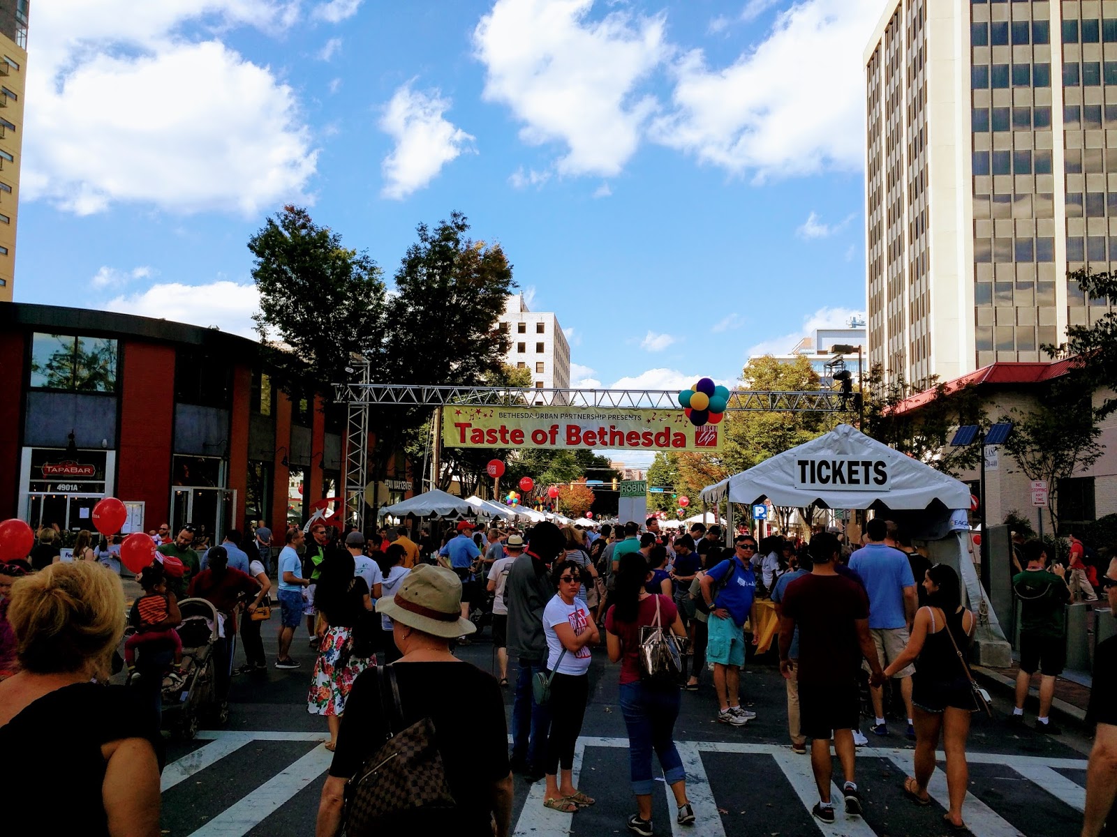 Robert Dyer @ Bethesda Row: Taste of Bethesda 2017 Photo Gallery + Video