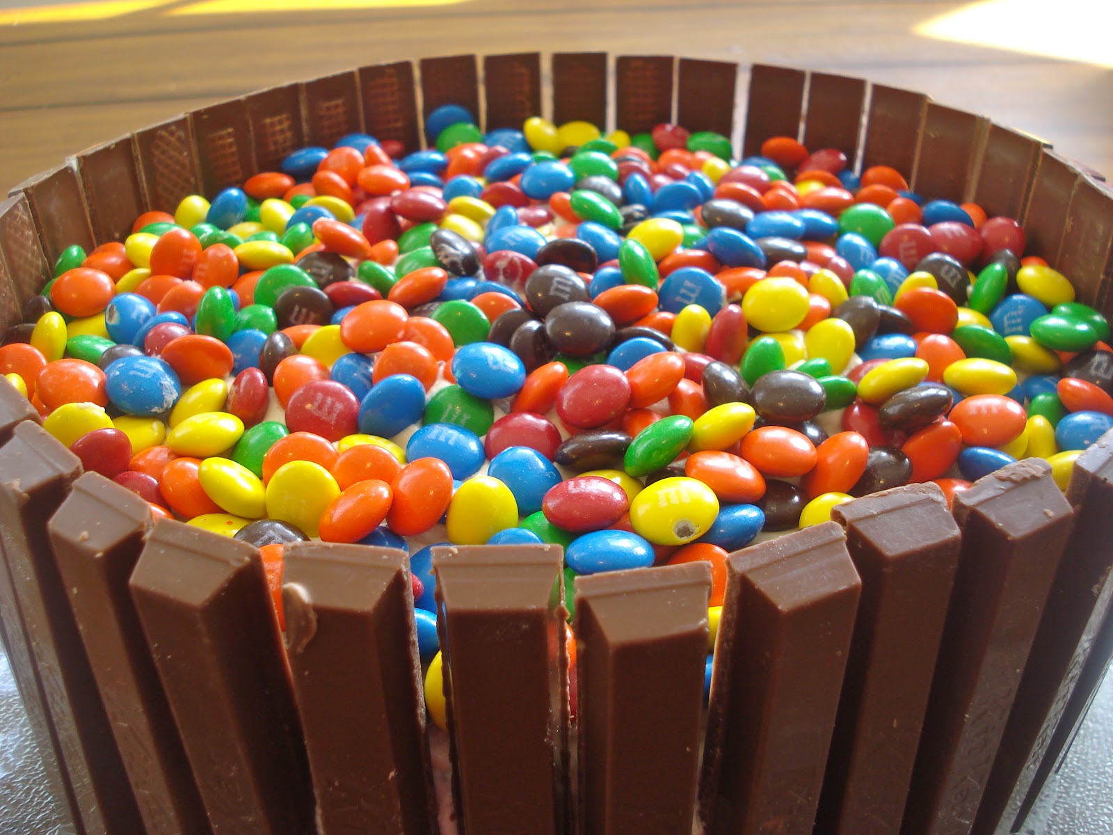 Teenie Baker: Kit Kat Cake