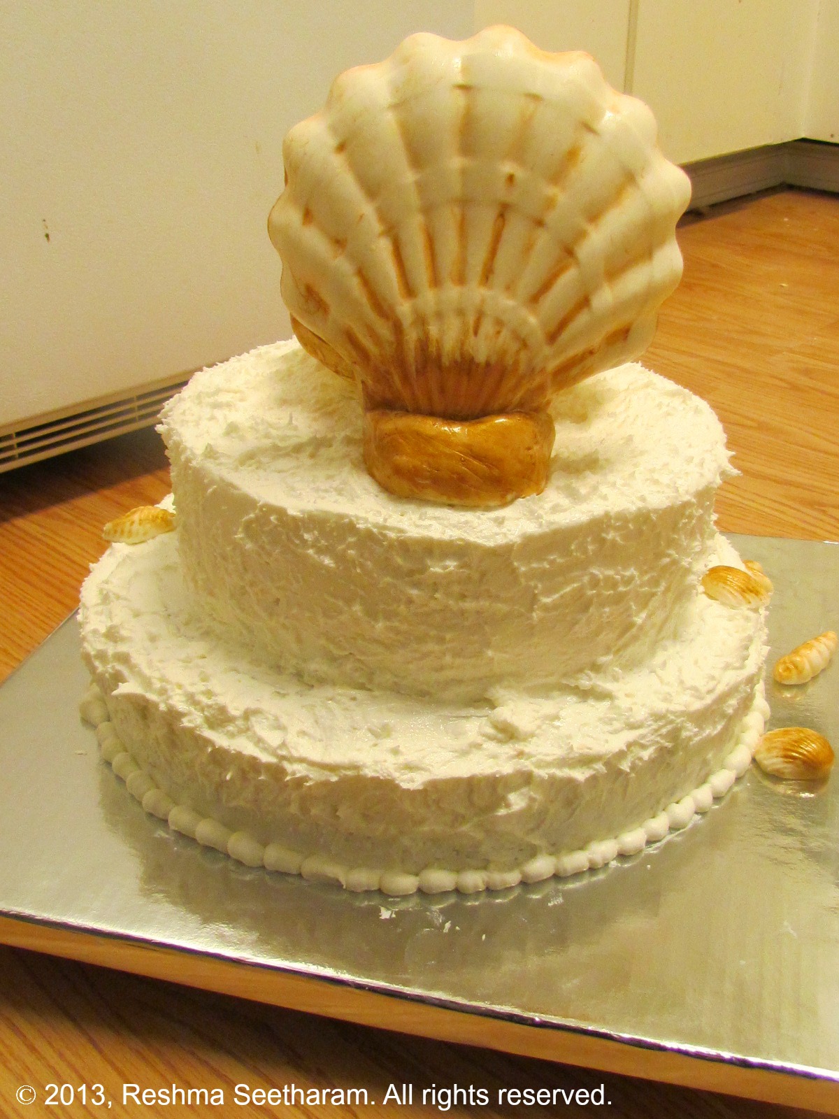 Shell and pearl cake