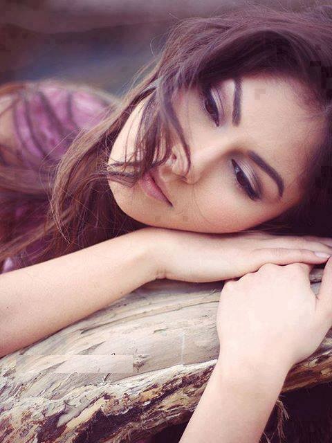 Alone Sad Girl In Feeling Mobile Wallpaper Mobile Wallpapers
