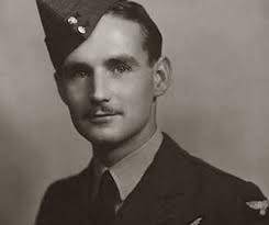 De cómo Nick Alkemade cayó 5500 metros sin paracaídas y sobrevivió para ...