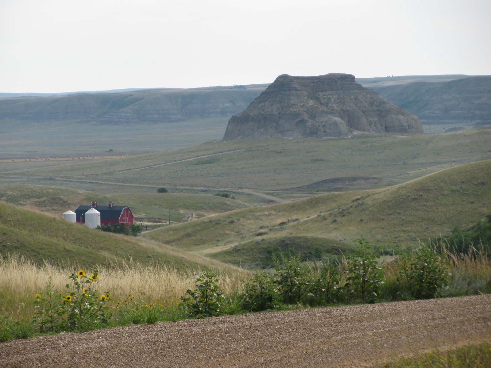 Wheelygoode's Travels Across Canada: Day 9 - Castle Butte, then ...