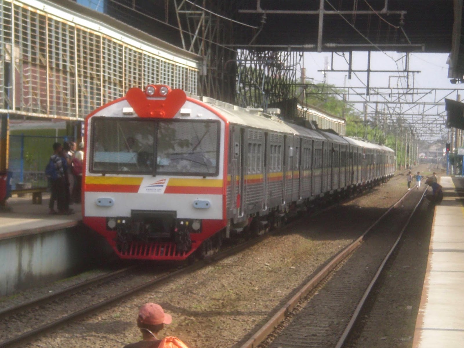 All About KRL EKONOMI : Berkas KRL Non AC