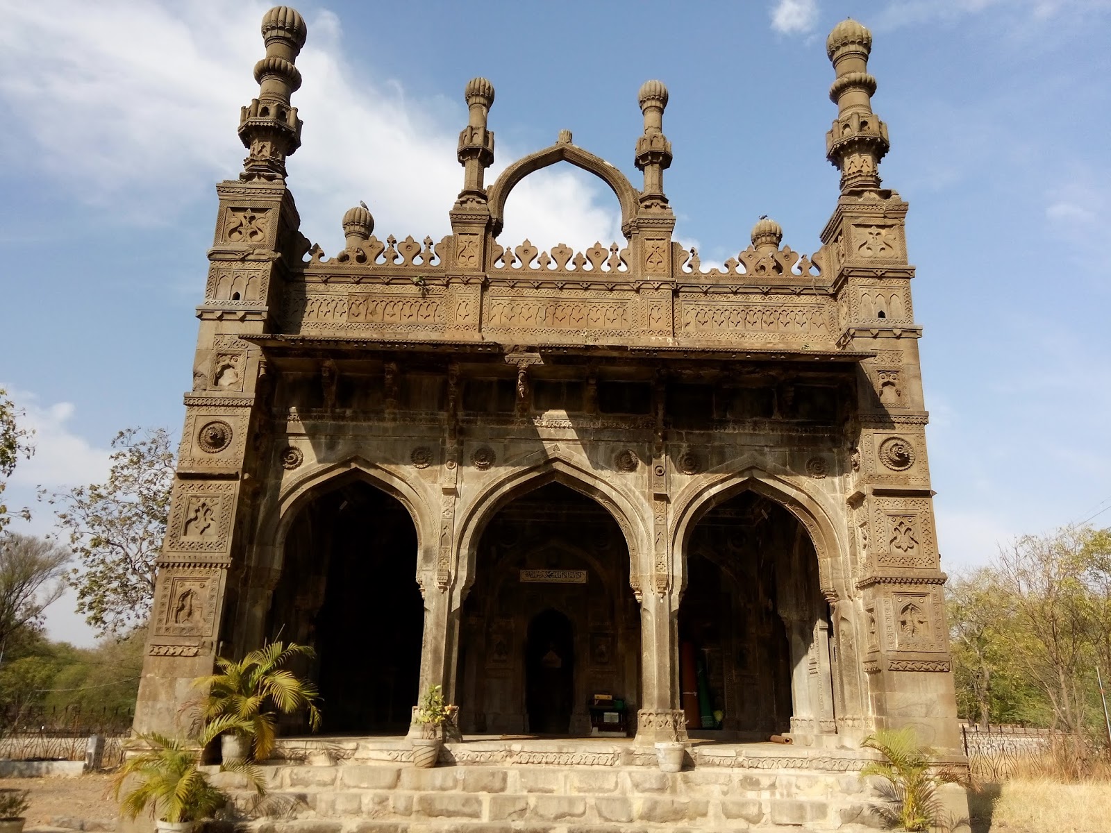 Damdi aka Damadi Masjid (Mukundnagar) near Ahmednagar Fort in ...