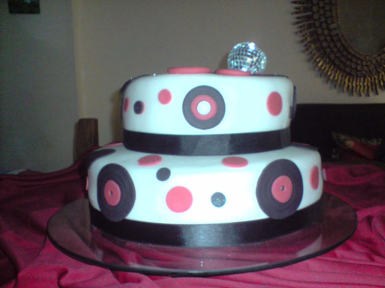 Torta Fiebre Disco (Celebración 50 años - retro) - Avila's Cake