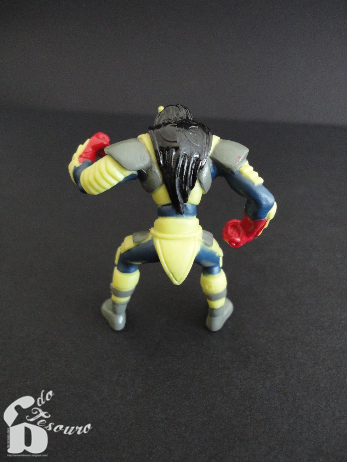 A ARCA DO TESOURO: Huntik: Secrets and Seekers - PVC