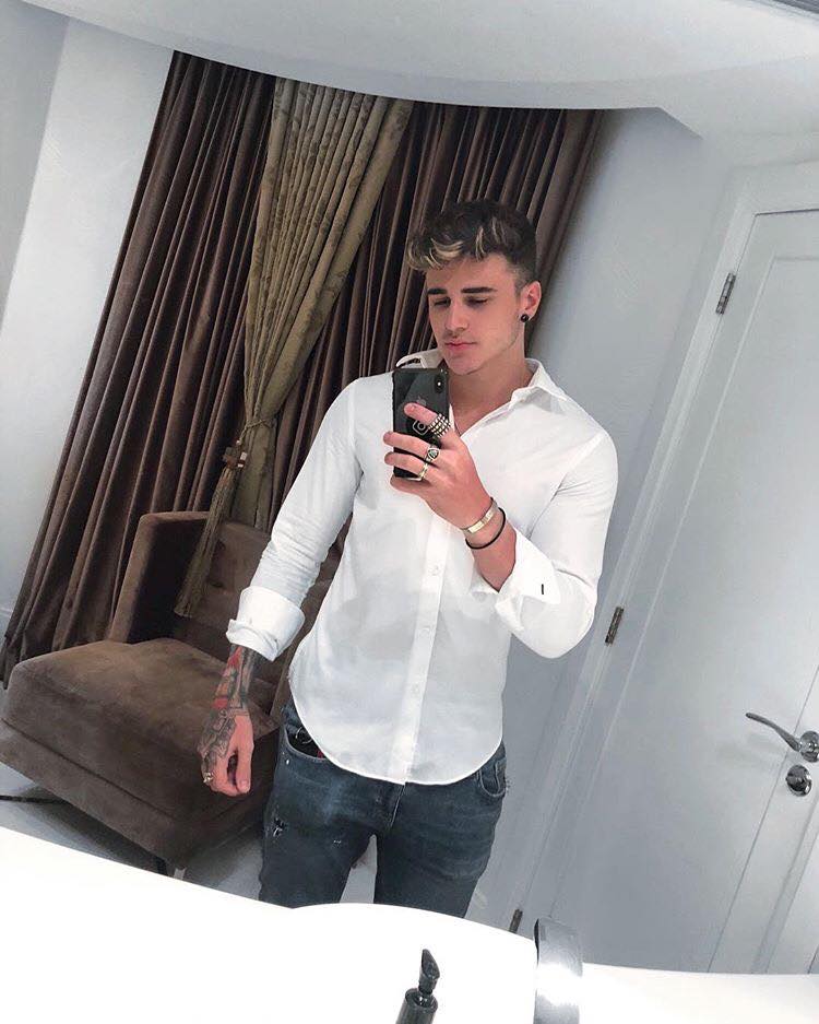 Lovely Boys: Alex Mapeli