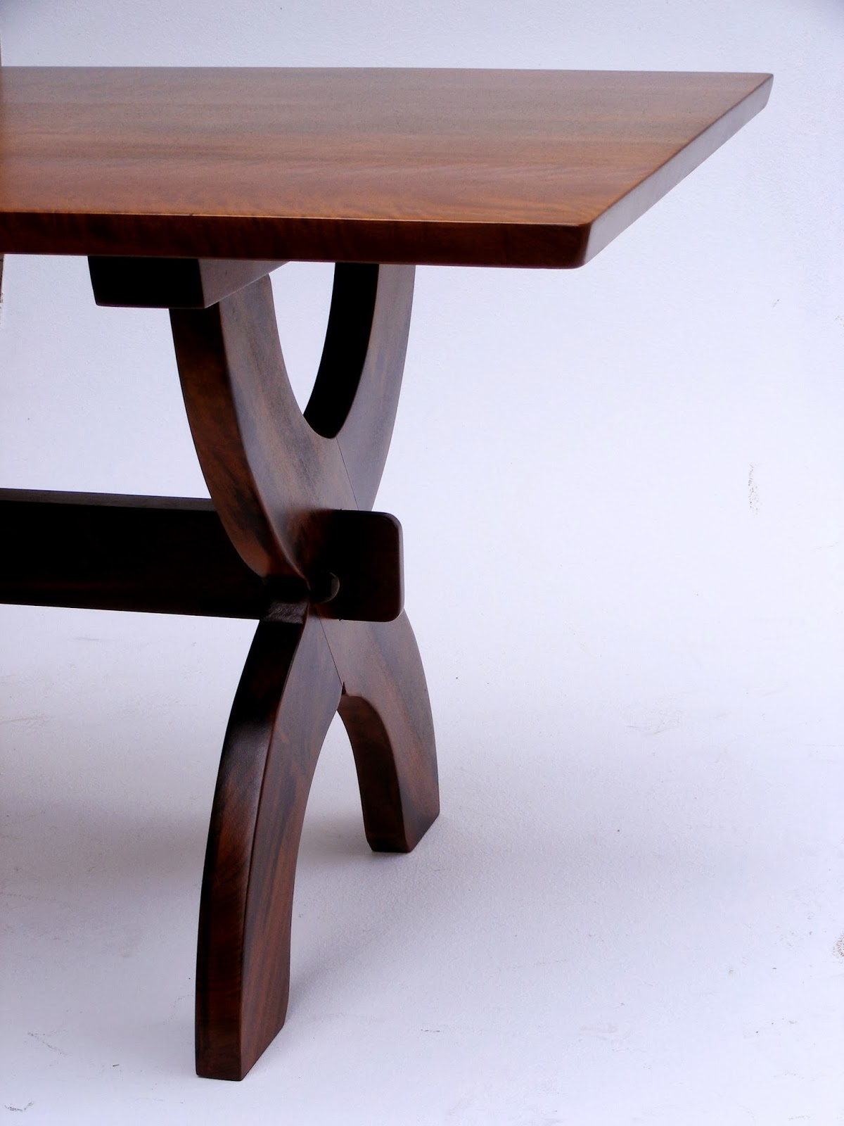 VAMP FURNITURE: This weeks new furniture stock - 15 November 2013