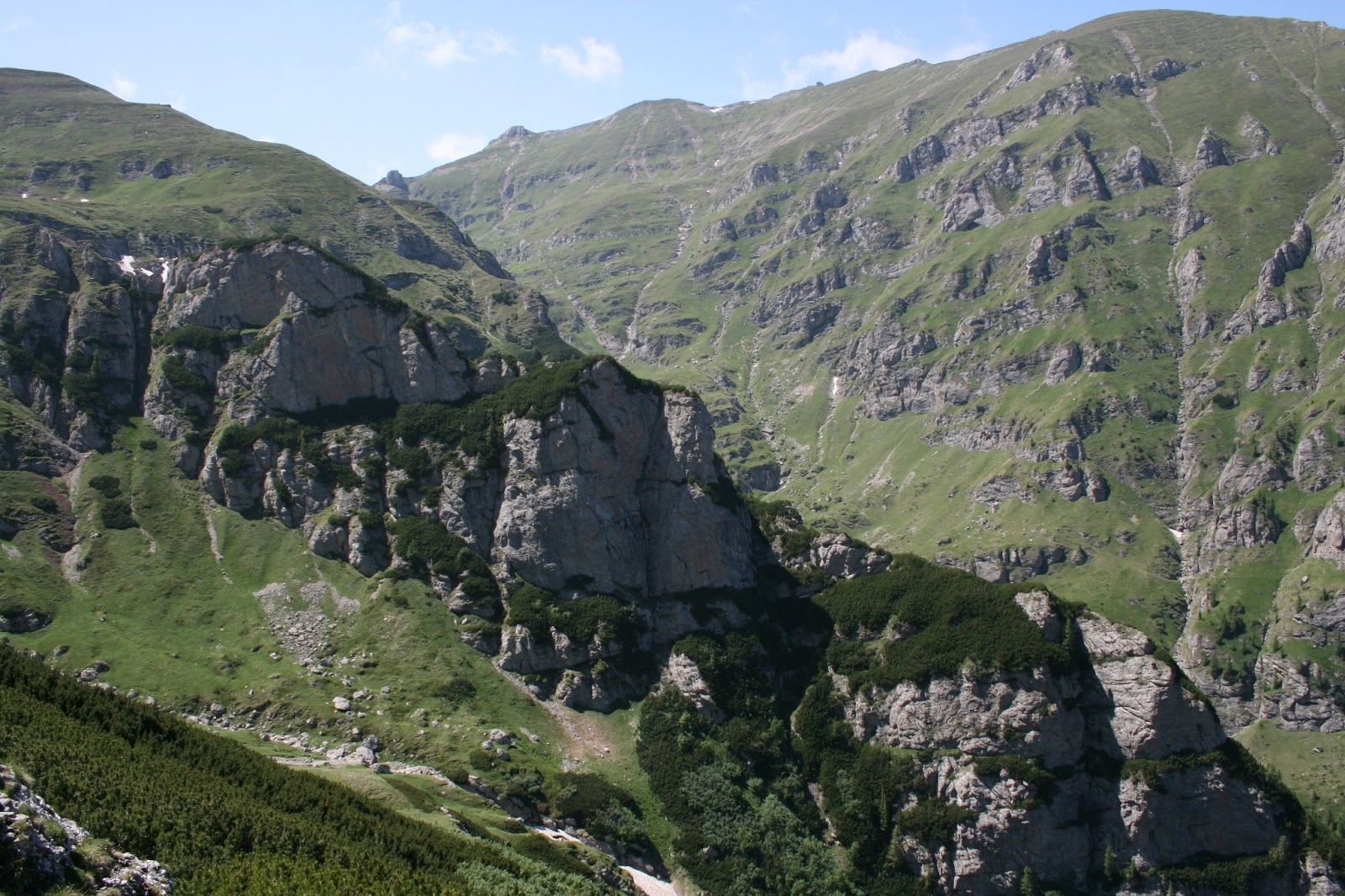 De prin muntii nostri: Bucegi: Vf Omu - Braul Acelor - Acul Mare ...