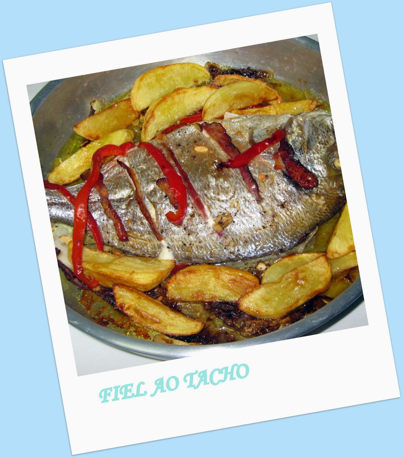 FIEL AO TACHO: DOURADA ASSADA NO FORNO COM COUVE